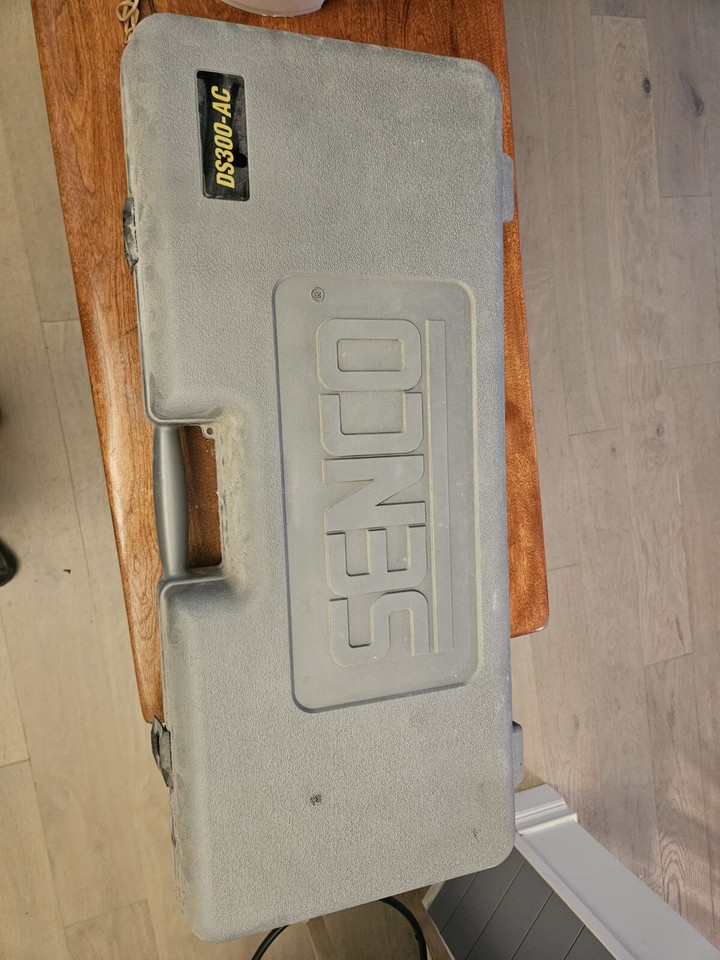 Senco Duraspin DS300_AC power Screw Fastening system with hardshell ...