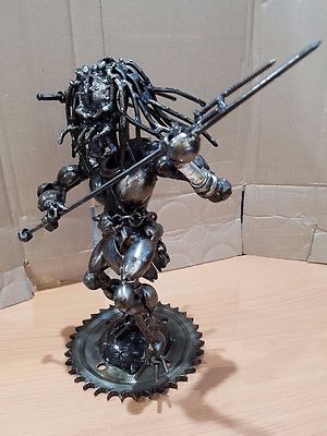 Predator From AVP Metal Iron Display Model Artwork Decor Paperweight ...
