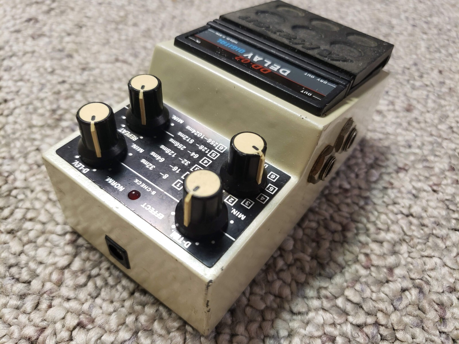 Rare Vintage 80s Maxon Dd 02 Delay Digital Guitar Effect Pedal Japan