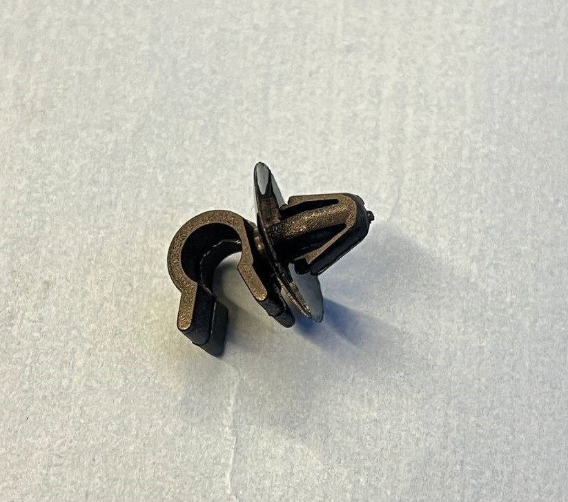 FIT VOLVO CAR HOOD BONNET STAY PROP FASTENER PLASTIC HOLDER TRIM CLIPS ...