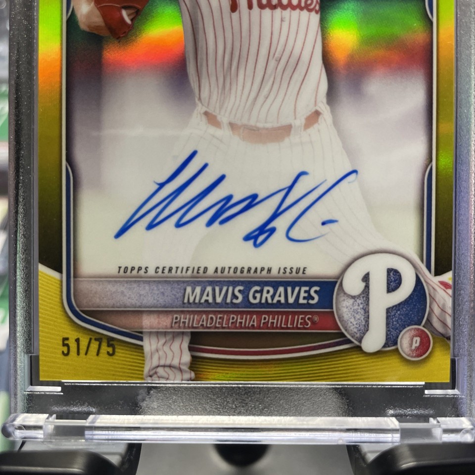 2025 Bowman Chrome Mavis Graves 1st Auto Yellow Refractor 51/75 ...