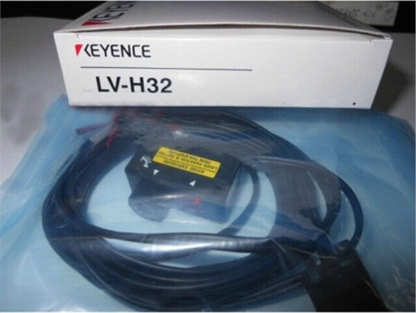 KEYENCE RGB Digital Fiberoptic Reflective Sensor Head (CZ-H32) for sale ...