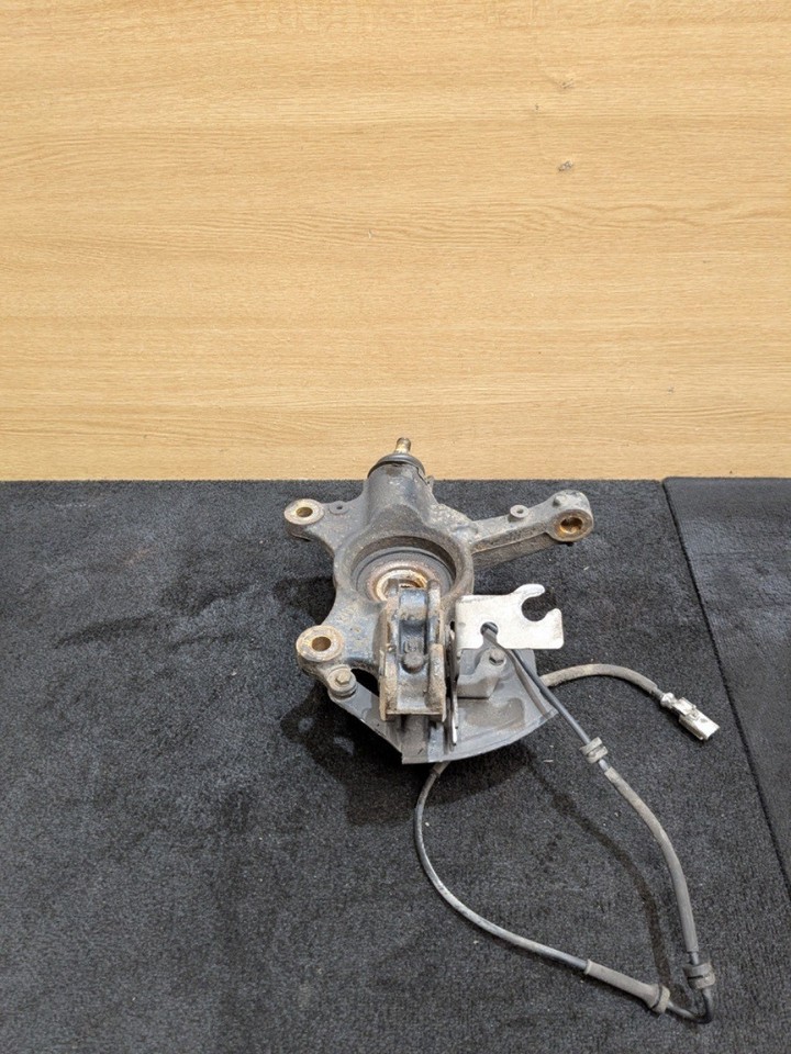 VAUXHALL VIVARO MK3 N/S PASSENGER SIDE LEFT FRONT WHEEL HUB | eBay UK