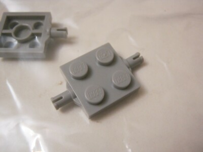 Lego Lot Of 2 Light Gray 2x2 Plates With Two Axle pins, 4600 (028-270 ...