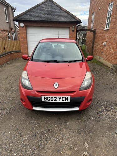 RENAULT CLIO EXPRESSION PLUS 16V 2013-01-30 Petrol Hatchback RED | eBay UK