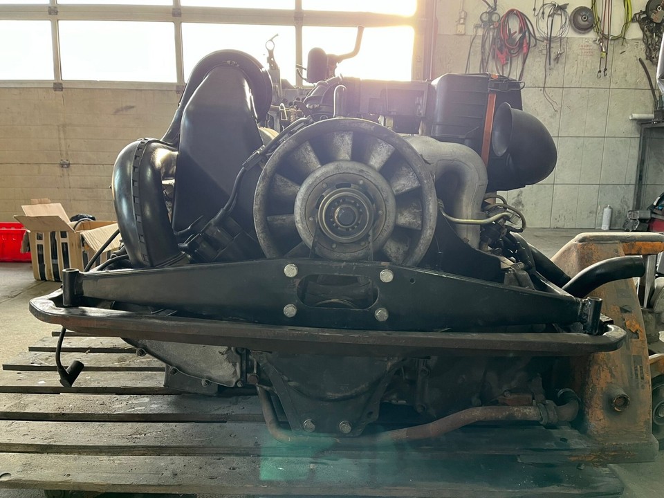 1984-1986 Porsche 911 915/67 Carrera 3.2l Engine & Manual Gearbox ...