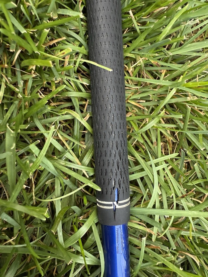 Titleist 907 D2 Driver 10.5° Right Handed Graphite Design YS-6+ Stiff ...