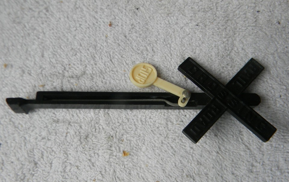 Marx Railroad Grade Crossing & Crossing-Gate w/Lantern - Non-operating ...