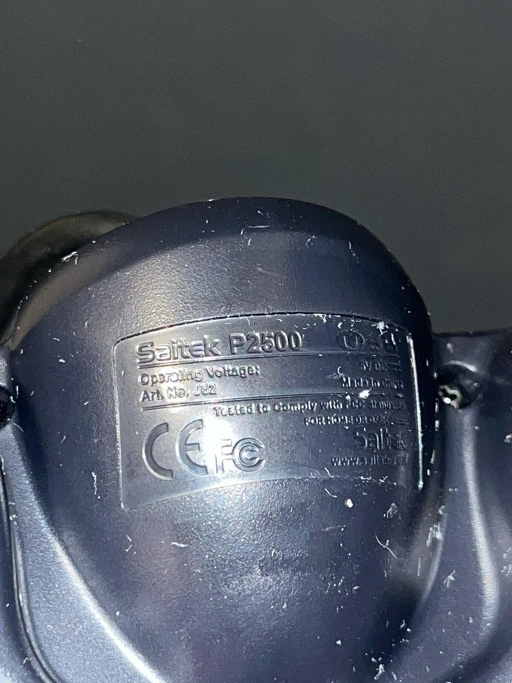 Saitek P2500 Rumble Force Six-Button Dual Analog USB Controller With CD ...