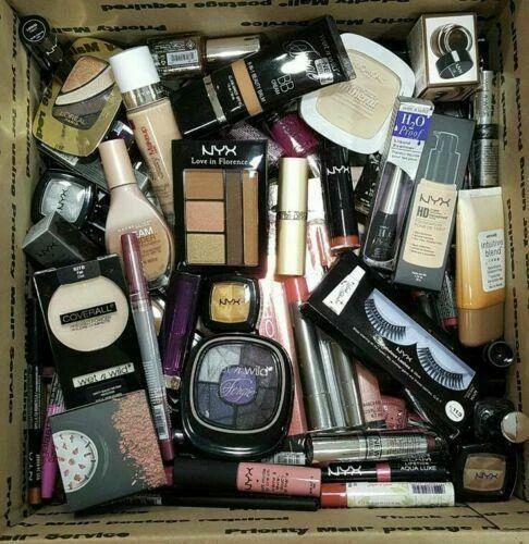 Makeup Sold In Bulk | Saubhaya Makeup