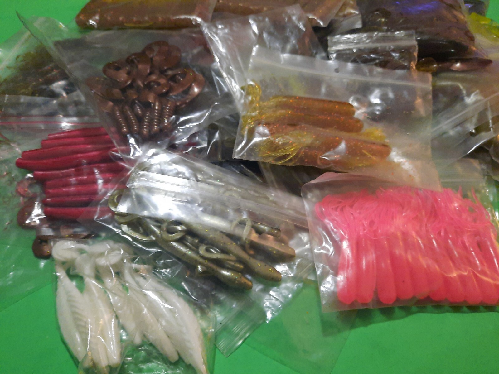 Lot Of 32 Packets Of Mixed Soft Lures Baits Tubes Grubs Worms Lizards ...