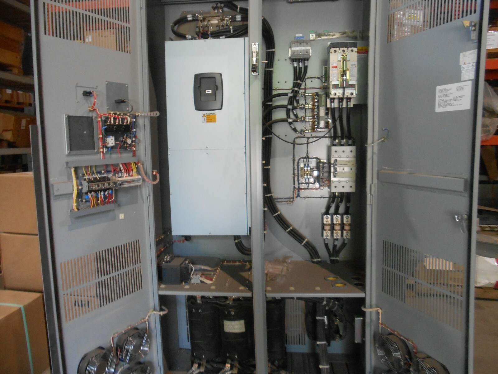 Eaton CPX9000 VFD 200 HP 480V 261 SPX200A0-4A2N1U 18 pulse drive vfd ...