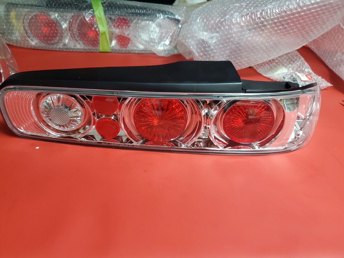 1999 Acura Integra Tail Lights 1999 Honda Integra Type R (DC2R):