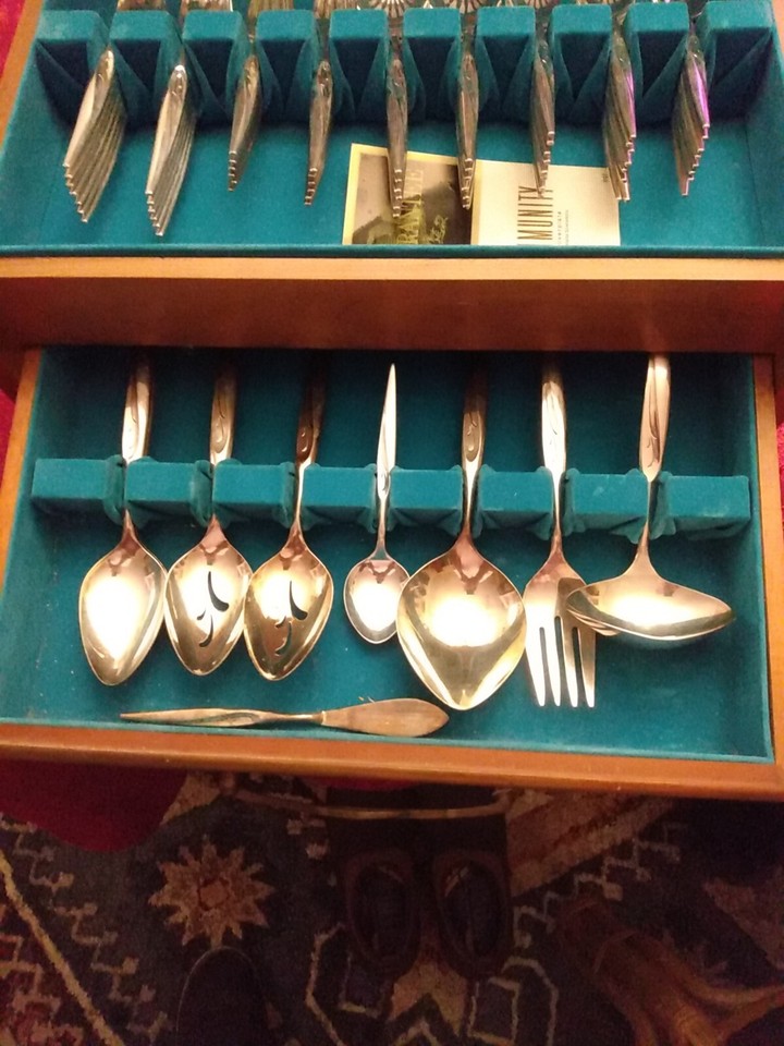 Oneida Community FLIGHT Silverplate 1963 Flatware 12 Place Set ...