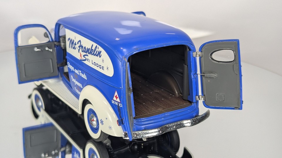 1946 Chevrolet Suburban Panel Van "Mt Franklin" Ltd Edition Franklin ...