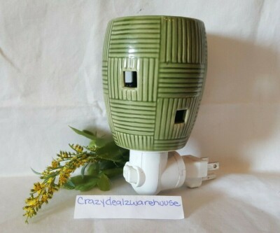 Scentsy ~ Green Thatch Patch Design Wall Plug-In Scented Wax Tarts ...