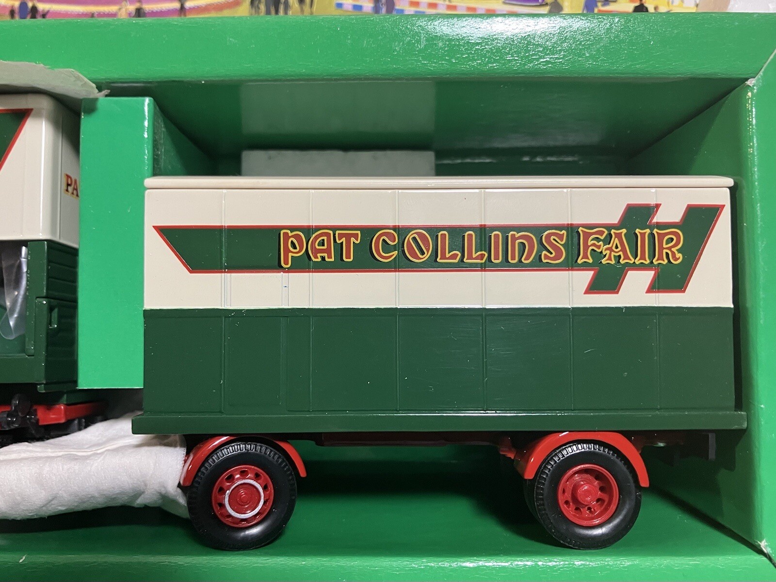 Corgi Classics The Showman's Range ERF Dodgem Truck & Box Trailer ...