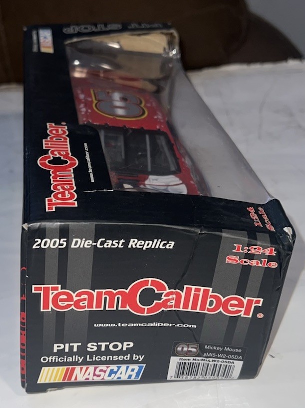 Disney Diecast 2005 TEAM CALIBER NASCAR DAYTONA 500 MICKEY MOUSE 1:24 ...