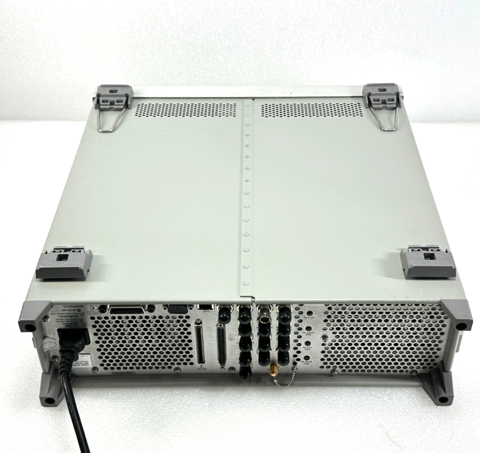 Agilent E4438C ESG Vector Signal Generator 250kHz-6.0gHz GREAT FREE ...