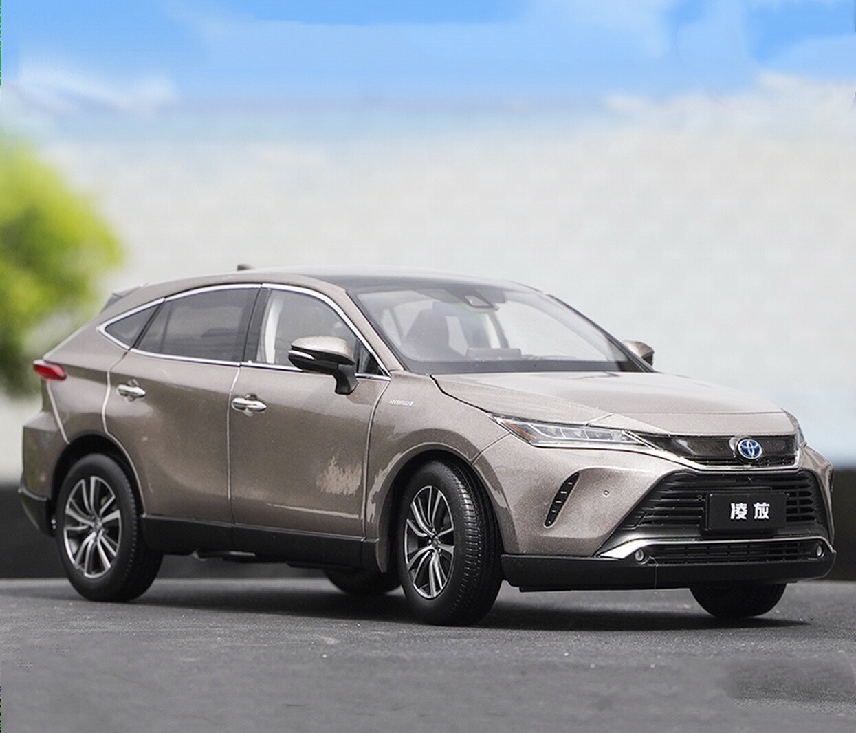 1/18 Scale Toyota Harrier SUV Copper Diecast Car Model Toy Collection ...