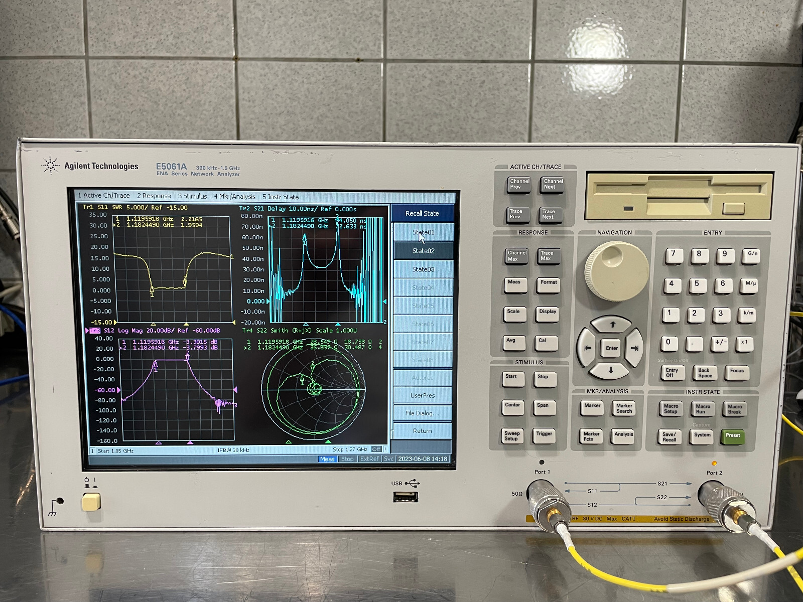 Agilent E 5061A Network Analyzer 300Khz-1,5Ghz S21/S12 50 Ohm 6 M ...