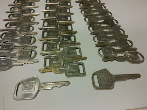 Lot of 54 GM Chevy Vintage Keys | eBay