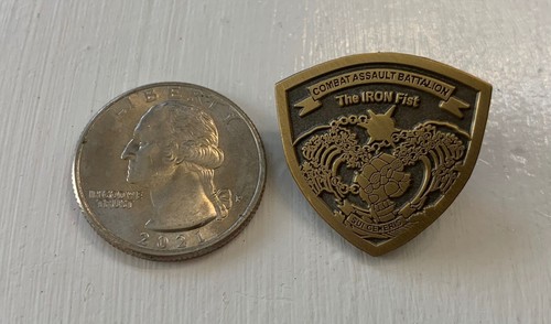 USMC Combat Assault Battalion Lapel Pin; 1 inch Die Struct Antique Gold ...