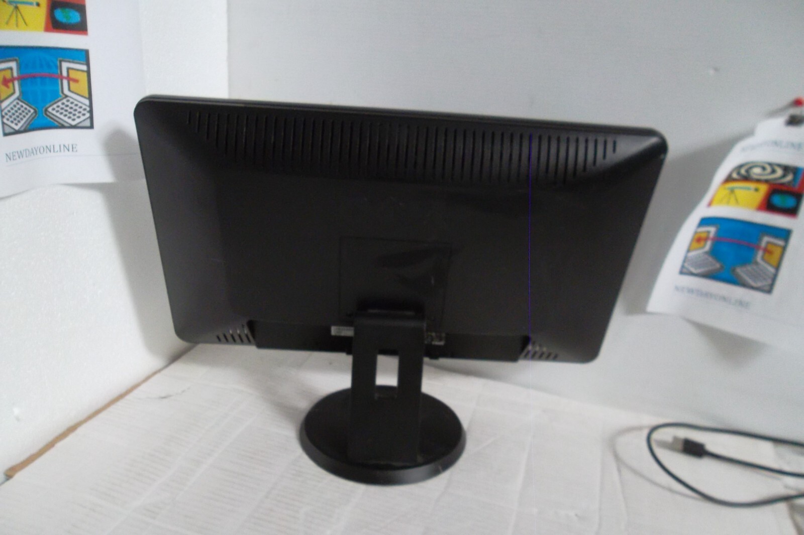 Dell S2409wb 24" 1920 X 1080 HDMI DVI VGA Widescreen LCD Monitor Y183D ...