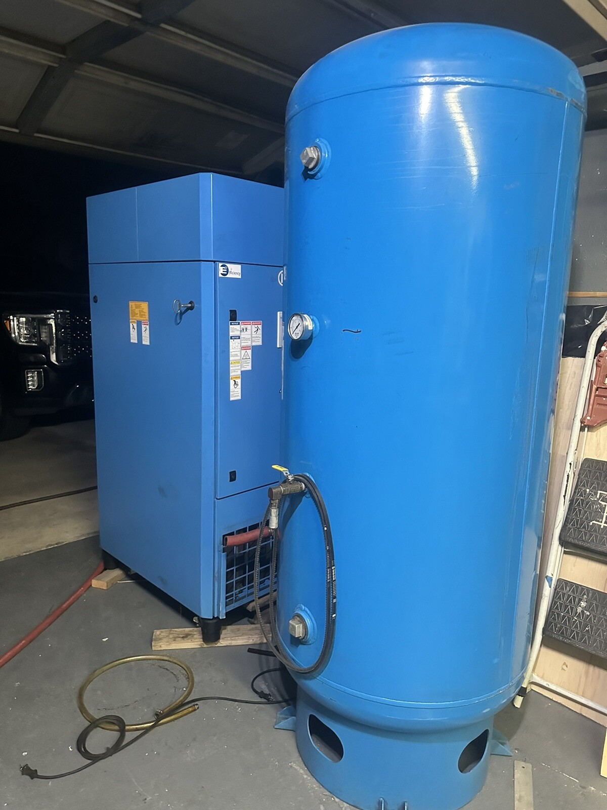 BOGE C 15 N BASE MOUNTED SCREW COMPRESSOR With Tank and Oil Regulators ...