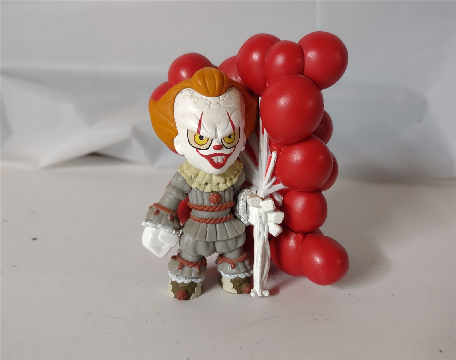 FUNKO MYSTERY MINI IT CHAPTER 2 PENNYWISE WITH BALLOONS | eBay