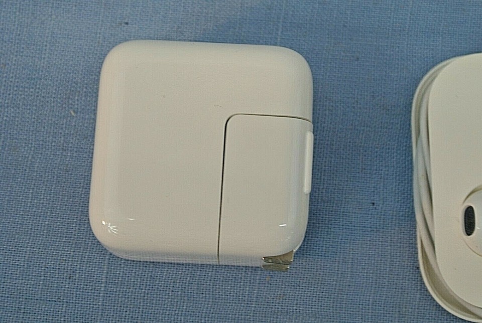 APPLE EARPHONES, POWER ADAPTORS AND CORD, A1357, IPOD ADAPTOR A1003 | eBay