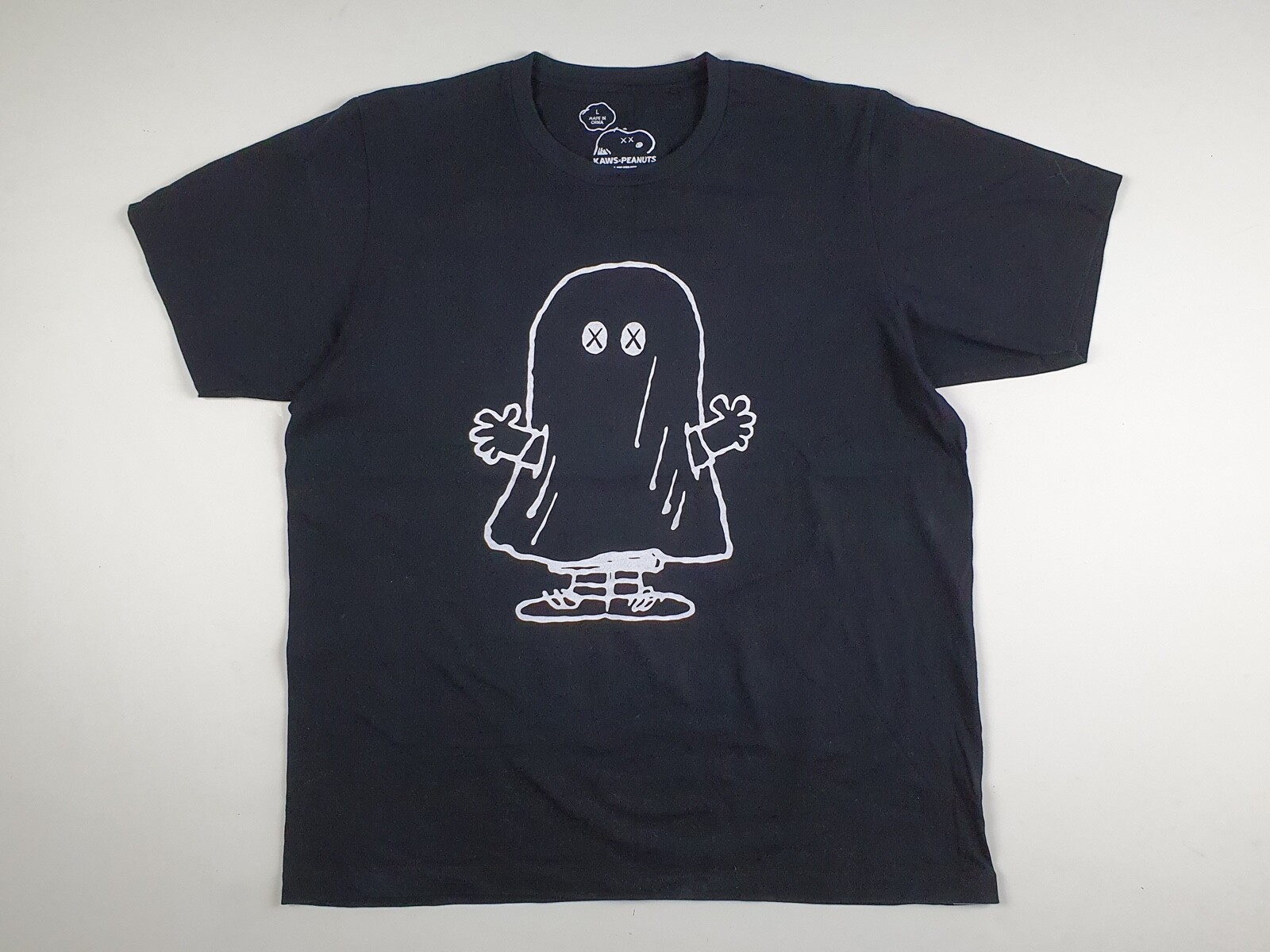 Black Uniqlo X Kaws Peanuts Ghost T-Shirt Size Large L | eBay