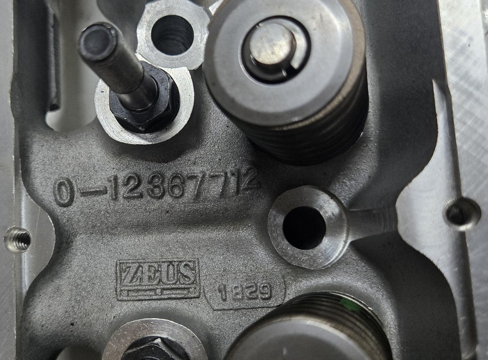 FAST BURN HEADS for Small Block Chevy w/ Std Flow Coolant System & 4. ...