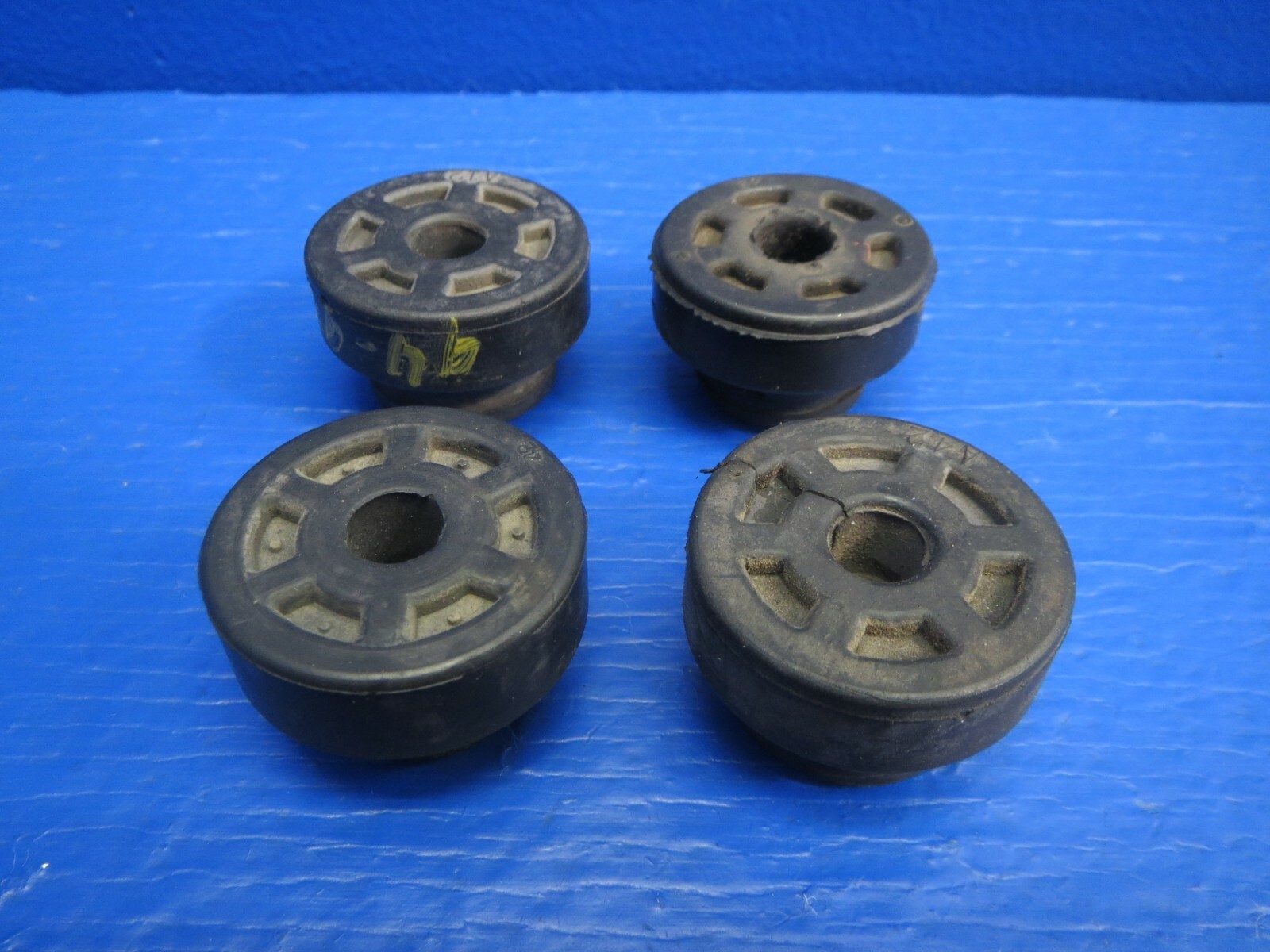 94-97 HONDA ACCORD CONDENSER A/C RADIATOR MOUNT RUBBER BUSHING SET OEM ...