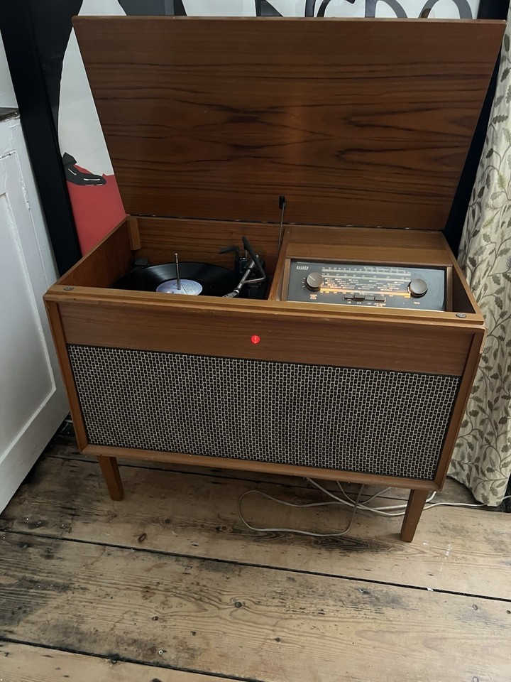 Vintage Hacker Radio & Record Player Stereo With Additional Base Bin ...