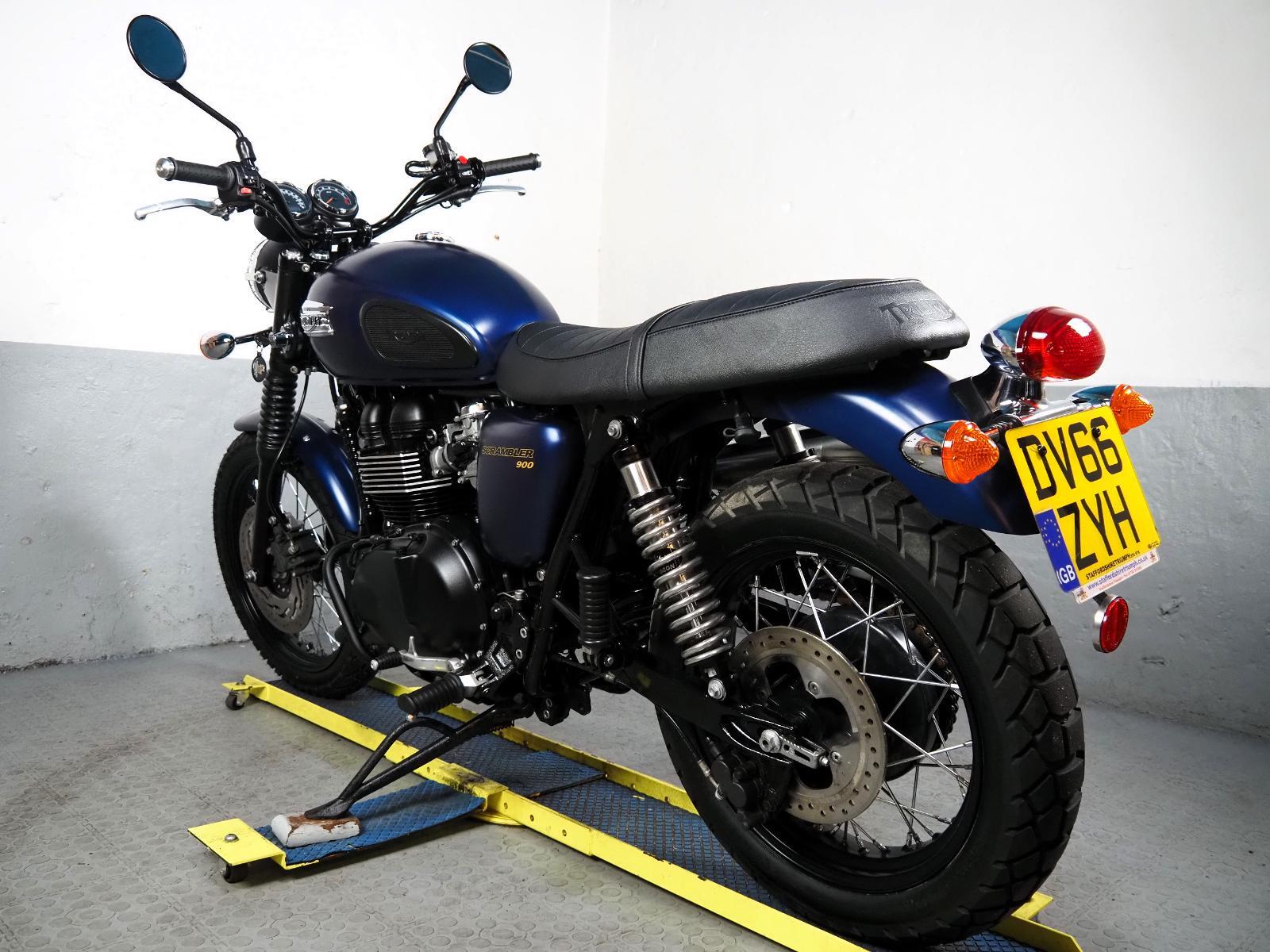 2017 Triumph Bonneville Scrambler 4k ,Arrow exhaust, Hagon shocks ...