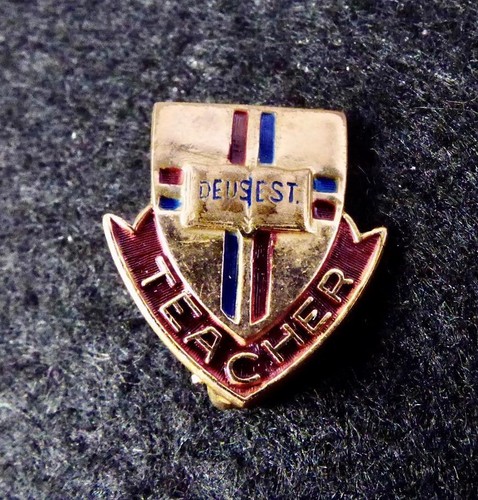 Vintage 14K GF Deusest Bible Crest Teacher Award Pin | eBay