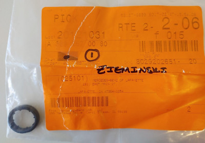 New Genuine OEM Mercedes-Benz Lower Engine Oil Cooler Gasket 3892670080 ...