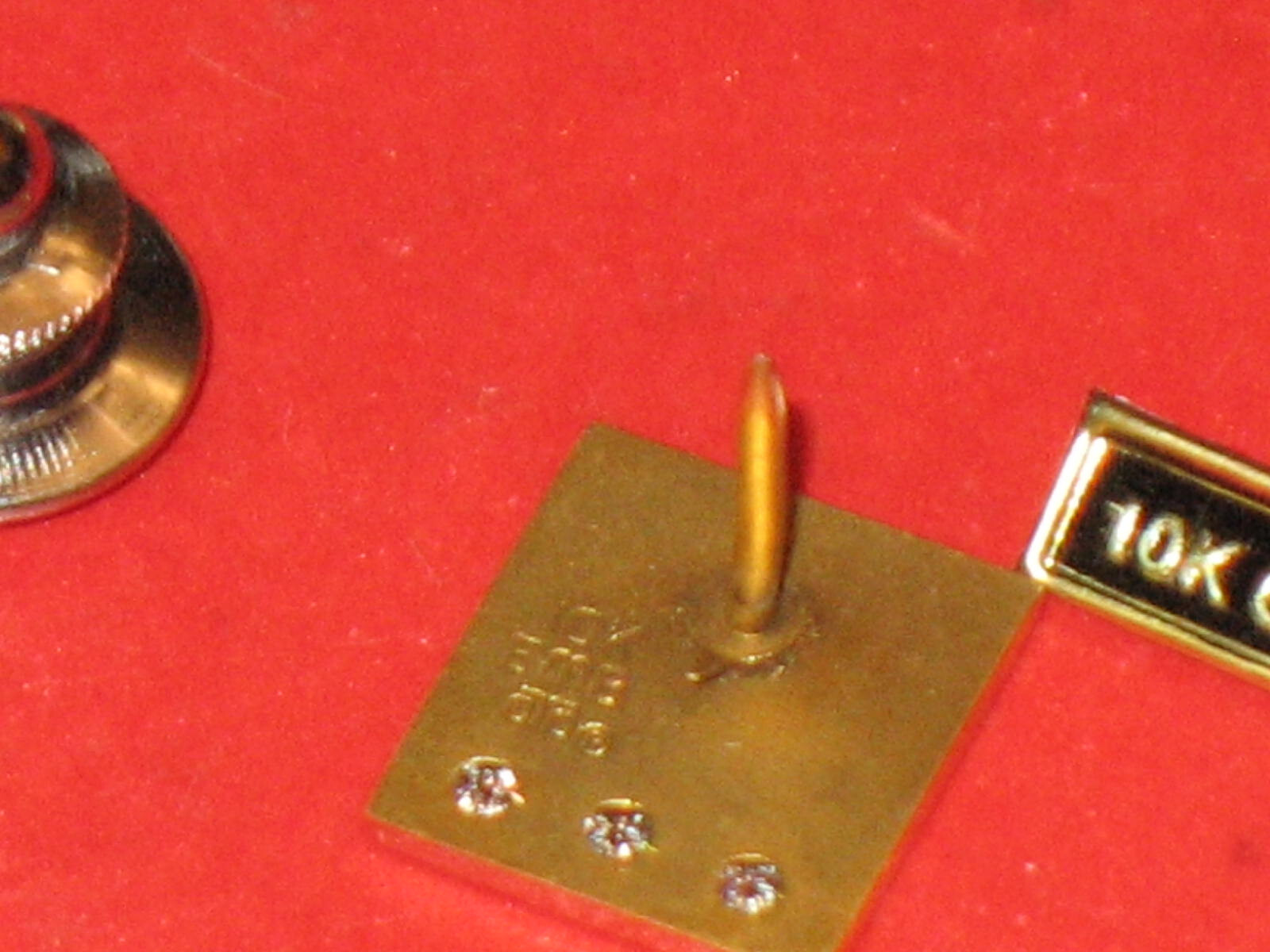 Weyerhaeuser Timber tie tack 10K yellow gold emblem 3 Diamond, employee ...