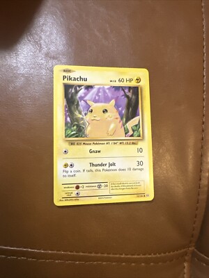 Pokemon Pikachu 35/108 Brand New Holo 2016 evolutions event Card Ultra ...