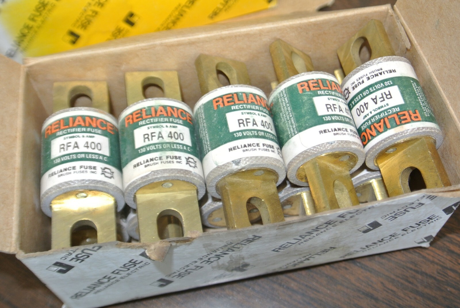 BOX of 10 / RELIANCE / BRUSH RFA400 RECTIFIER FUSES / 130V / 400A | eBay