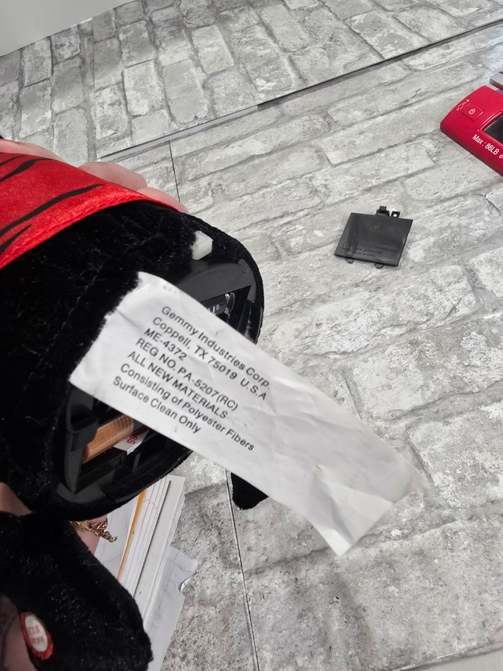 Gemmy FROGZ Hip Hop VALENTINE Frogz Animated Singing Dancing Frog YEAH ...