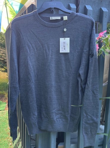 Men’s Donald Ross sweater w/ logo on sleeve, size small, grey, 100% ...