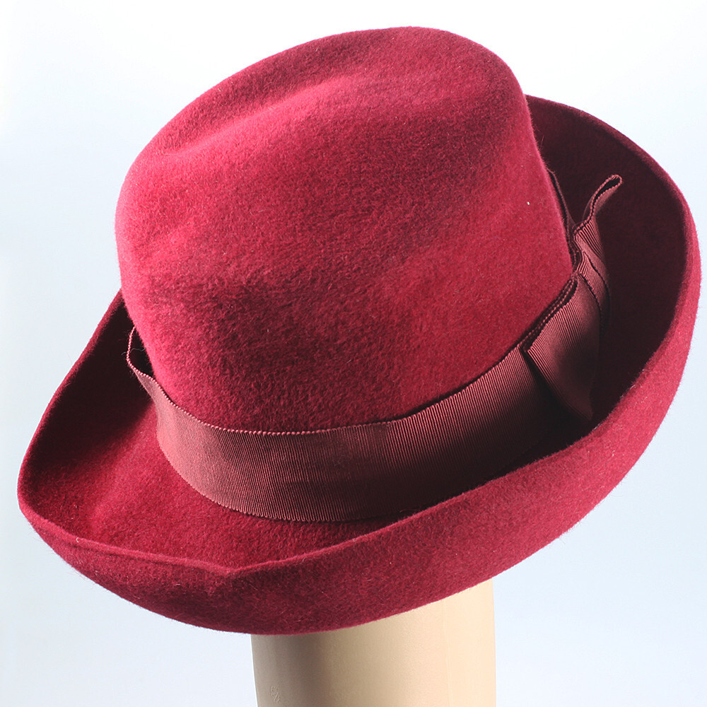 collectable retro old vintage rare antique Women's Ladies' Red Cloche ...