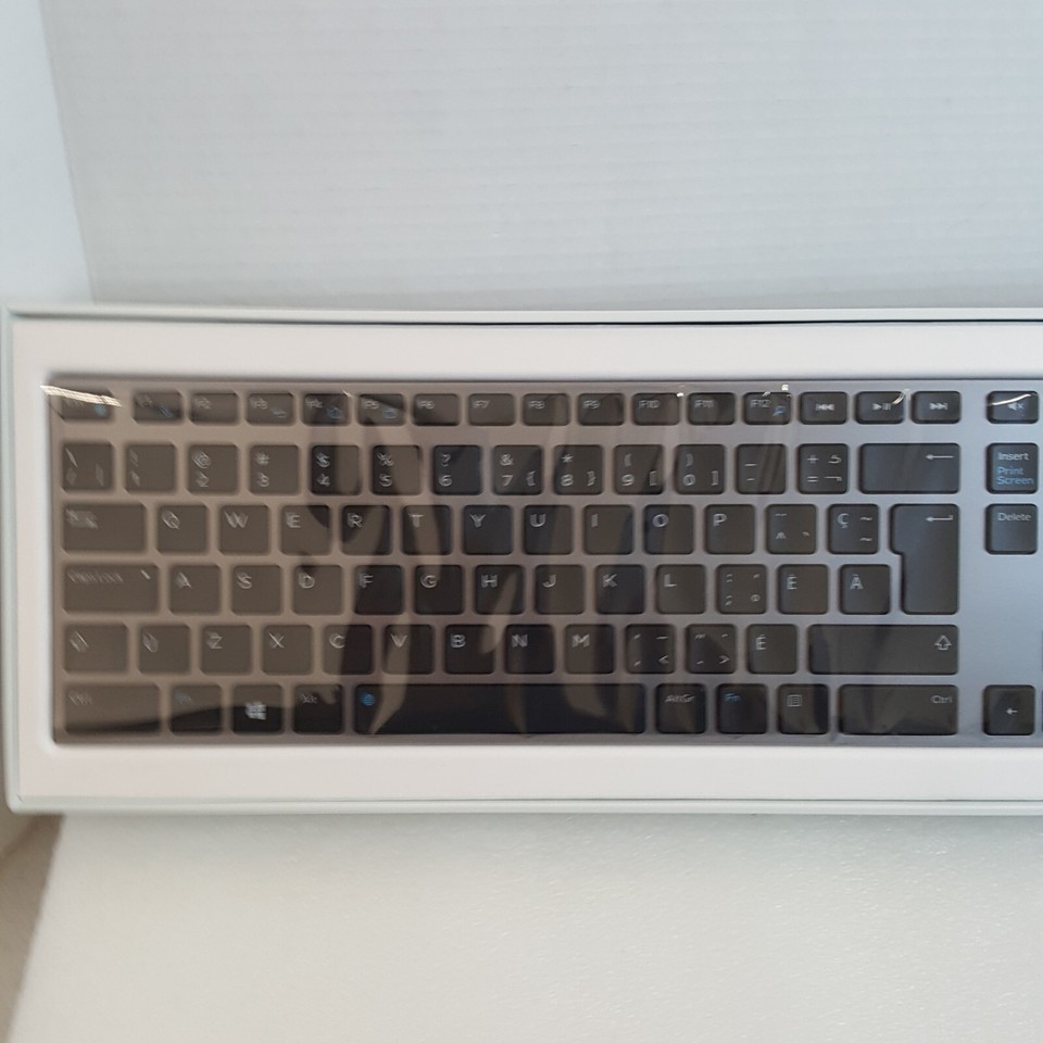 New Dell Premier Wireless Keyboard and Mouse - KM717-GY-CAN MU Sealed ...