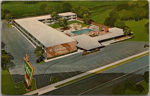 1969 ZANESVILLE, Ohio Postcard HOLIDAY INN MOTEL Interstate 70 / Hwy 40 ...