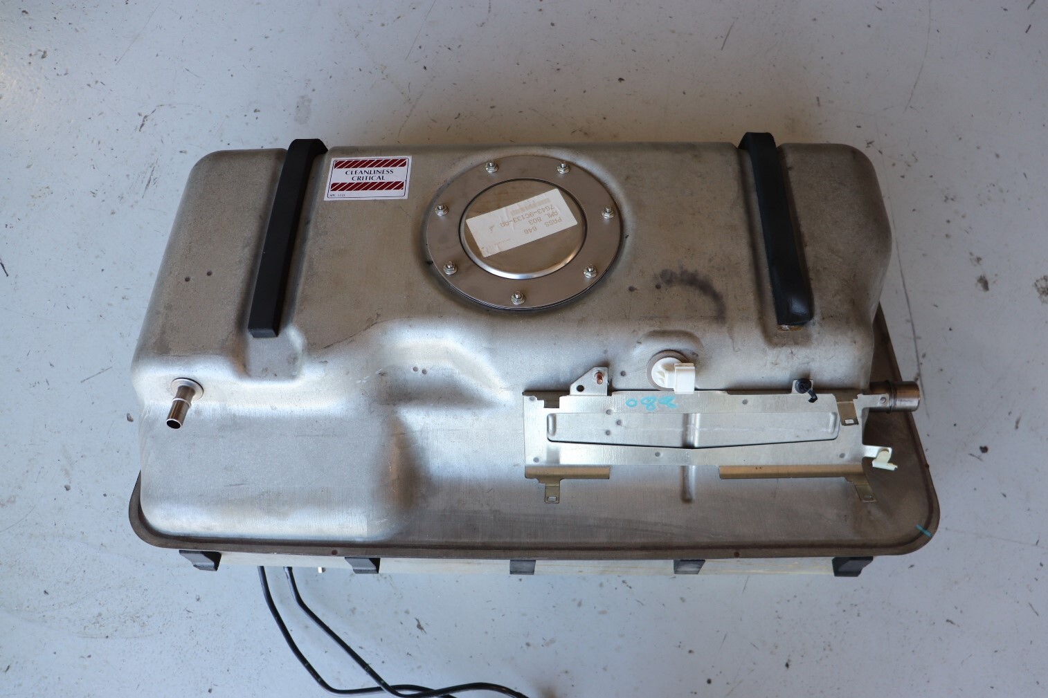 Aston Martin DB9 2007 V12 Fuel Tank J173 | eBay Australia