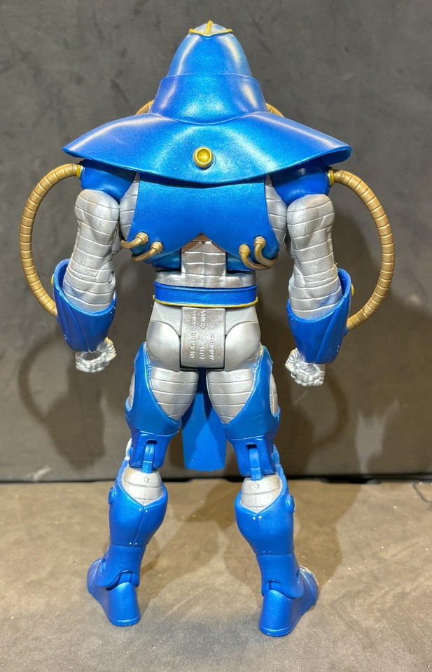 DC Universe Classics Anti-Monitor Collect and Connect figure. No cape ...