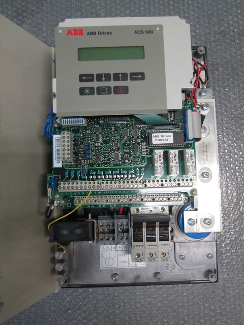 ABB ACS501-005-6X02P5 ABB ACS500 AC Drive 525-600VAC 5/7.5HP *Fully ...
