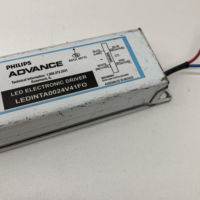 Philips Advance Xitanium LED Outdoor Electronic Driver 100W 4.1A 24V ...